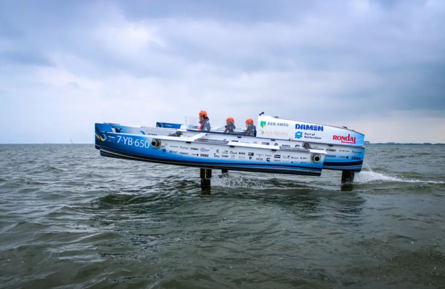 Watch: The World’s First Flying Hydrogen Boat – CÔNG TY TNHH VẬN TẢI ...
